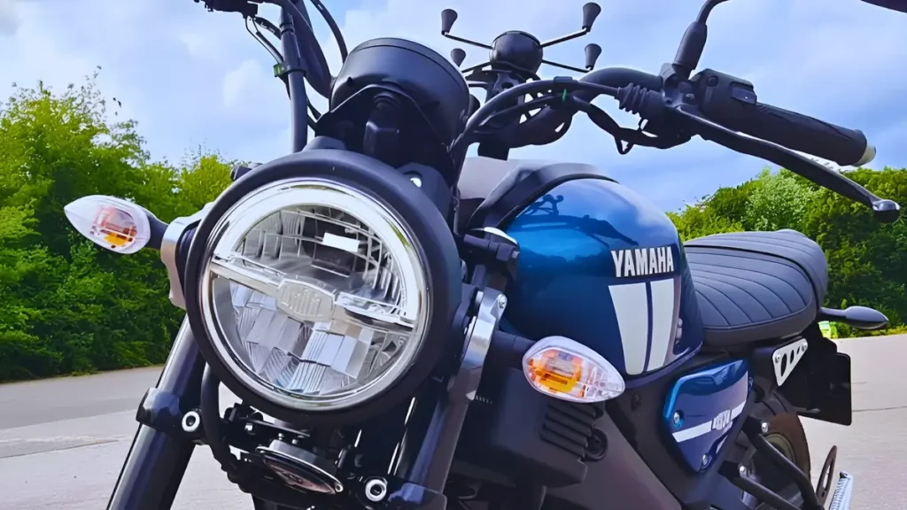 स्पोर्टी परफॉर्मेंस और रेट्रो लुक के साथ आई Yamaha XSR 155! अब सिर्फ ₹25,000 मे मिलेगी 45kmpl की ...